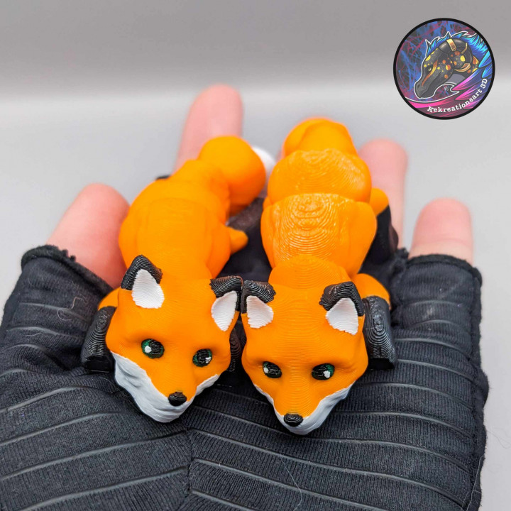 3D Printable Baby Fox Flexi Keychain by Kirsten M