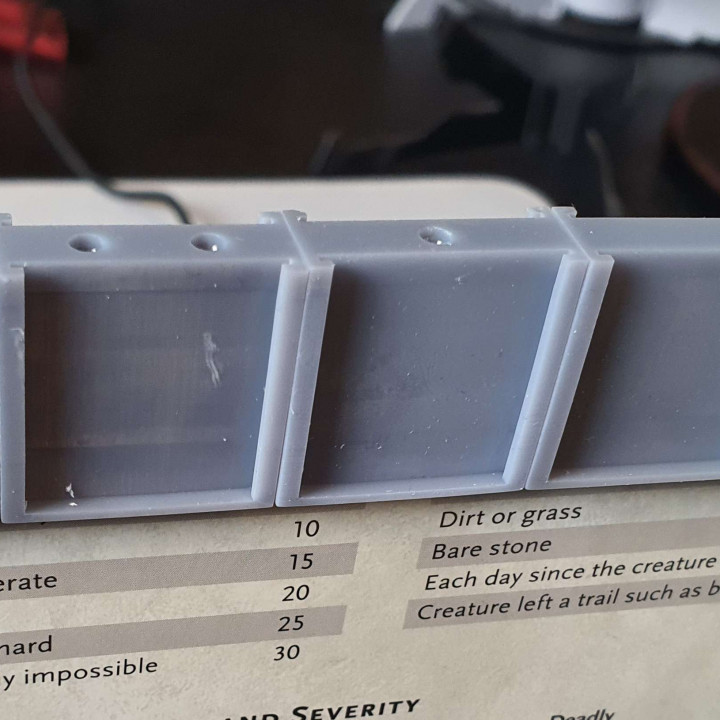 3D Printable GM Screen Initiative Trackers by Exorien