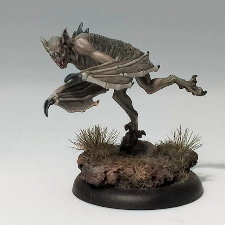 3D Printable DD01: Dust Devil Vampire- running (pre-Supported) by Gary ...
