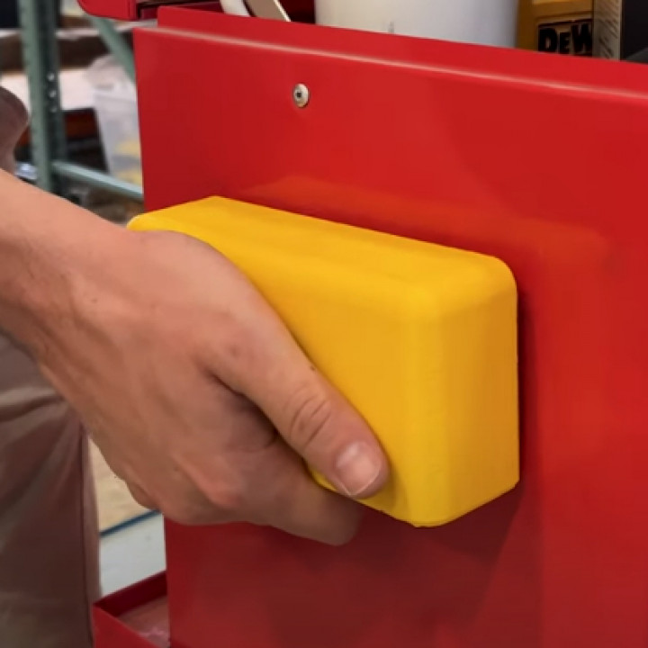 3D Printable Simple Sidewall Toolebox Handle by Slant 3D