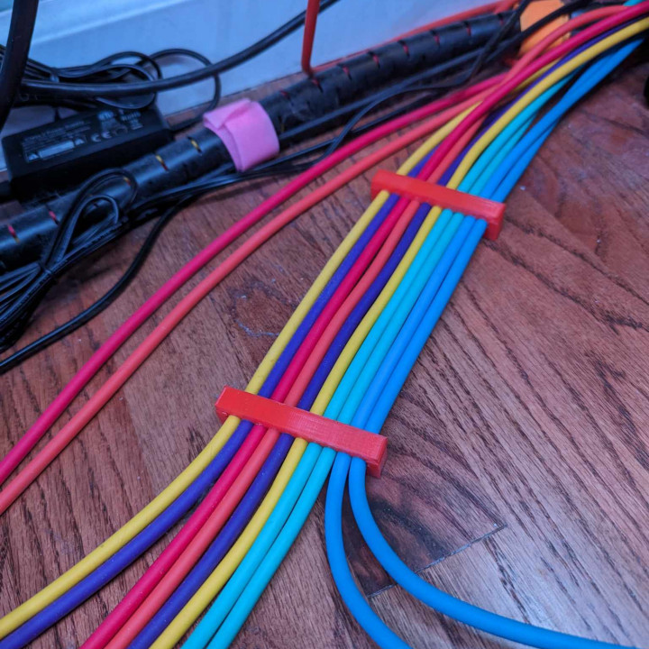 3D Printable Guitar Cable Organizers (10 cable) by Patrick Ward