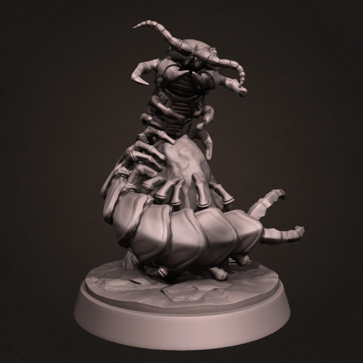 3D Printable Giant Centipede by Animals & Creatures Minis