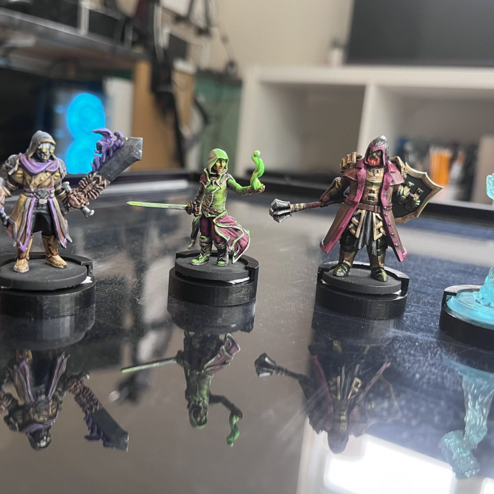 3D Printable Mini raiser base by The Bristly Boss