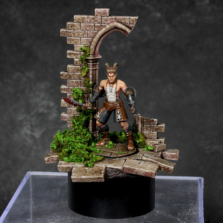 3D Printable Ruined Arch Display Base by EthanTSavage