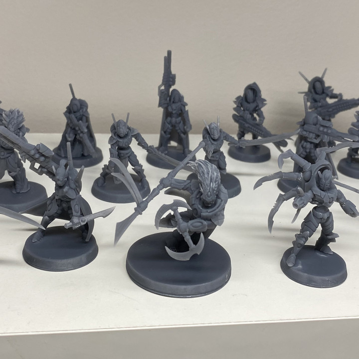 3D Printable Tech Elves - Assassins by Edge Miniatures