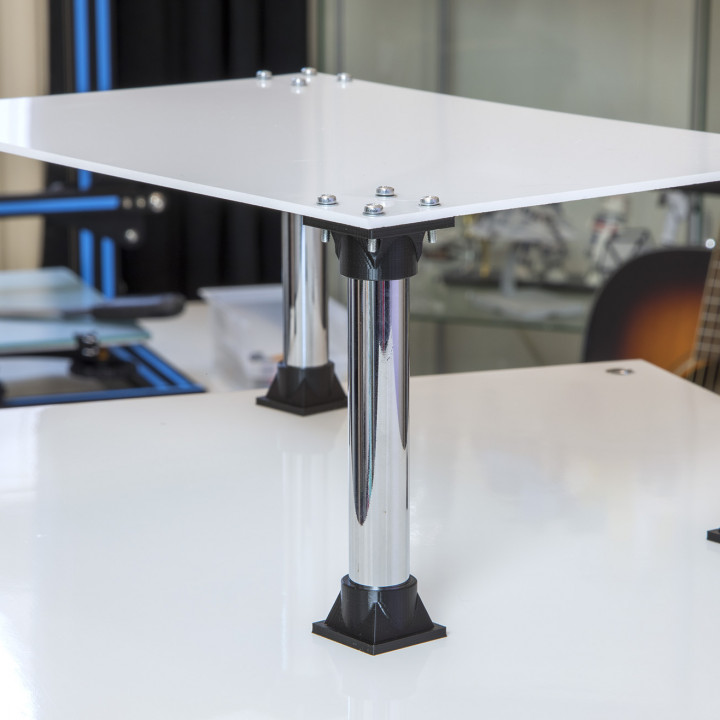 3D Printable Universal Display Stand Feet by Simon Davies