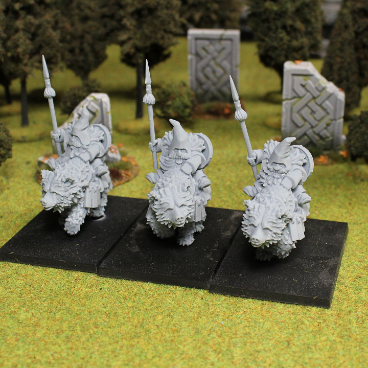 3D Printable Dwarf ranger in bear by MOMminiatures