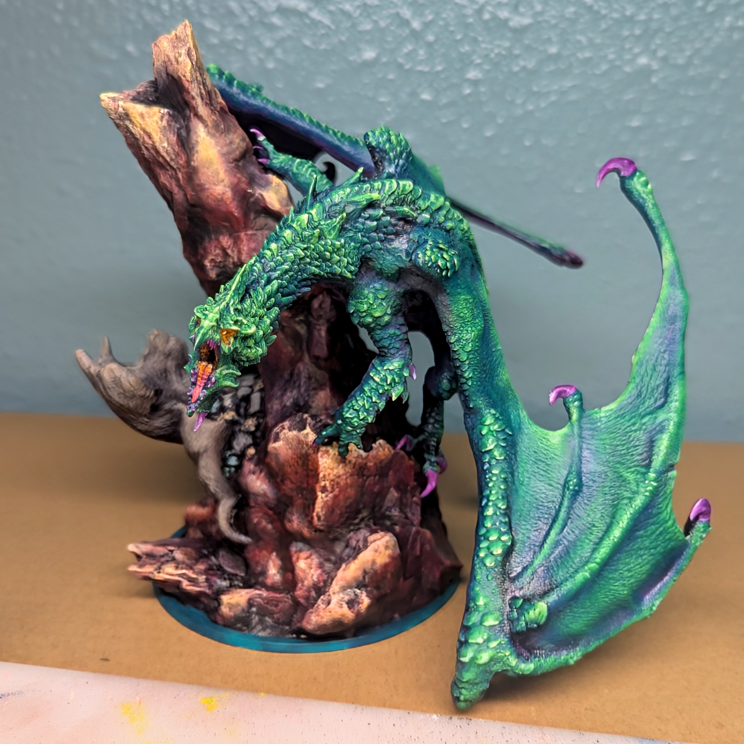 3D Printable Legendary Chromatic White Dragon by Rescale Miniatures