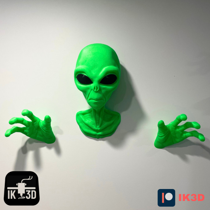 3D Printable ALIEN WALL MOUNTED HOLDER DECOR by IK3D