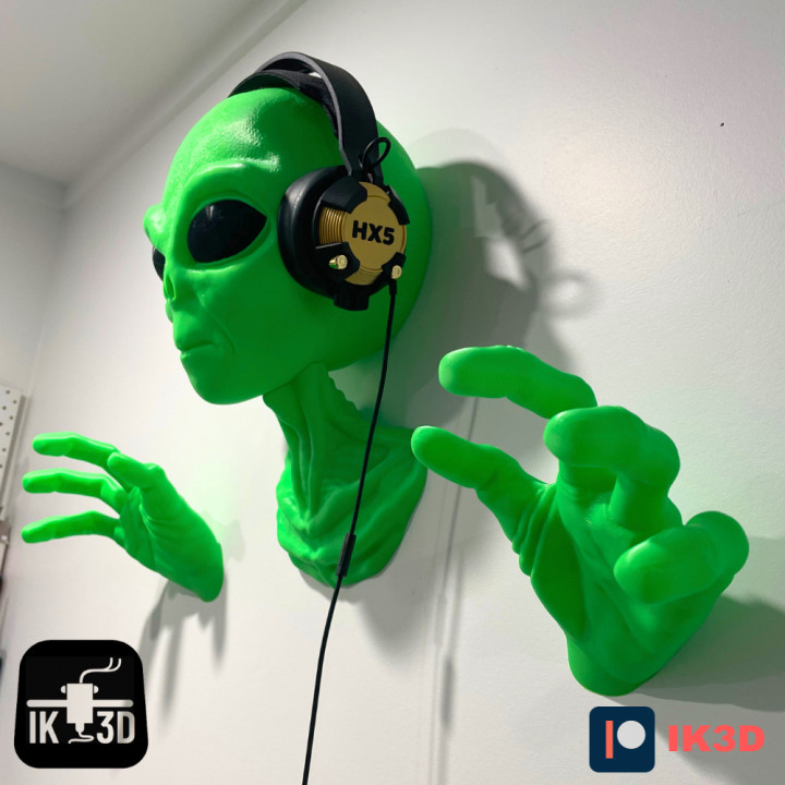 3D Printable ALIEN WALL MOUNTED HOLDER DECOR by IK3D