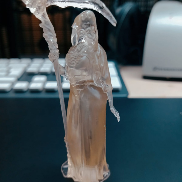 3D Printable halloween Reaper Queen by HarsBeeldt