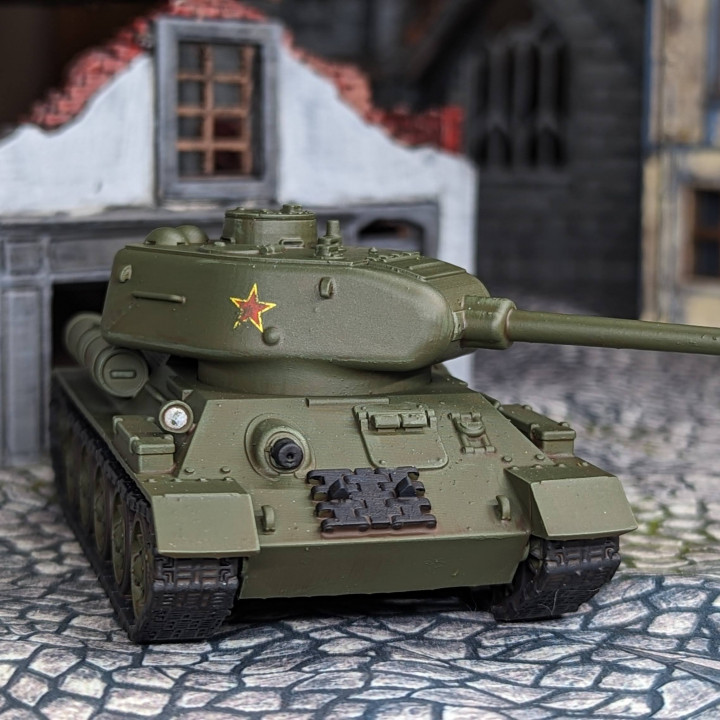 3D Printable T-34/85 Medium Tank + OT-34/85 Flamethrower (USSR, WW2) by ...