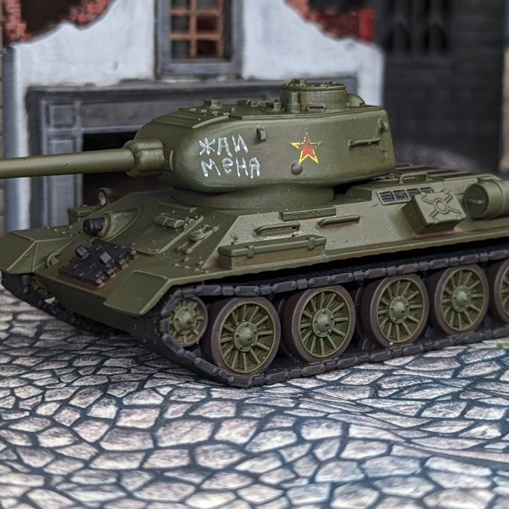 3D Printable T-34/85 Medium Tank + OT-34/85 Flamethrower (USSR, WW2) by ...