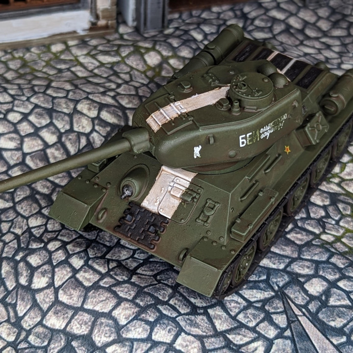 3D Printable T-34/85 Medium Tank + OT-34/85 Flamethrower (USSR, WW2) by ...