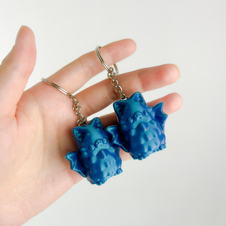 3D Printable Bat Bobblehead by Layersingreen