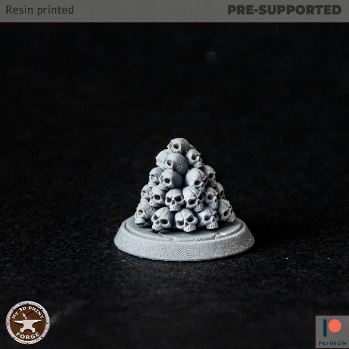 3D Printable Skull pile by My3DPrintForge