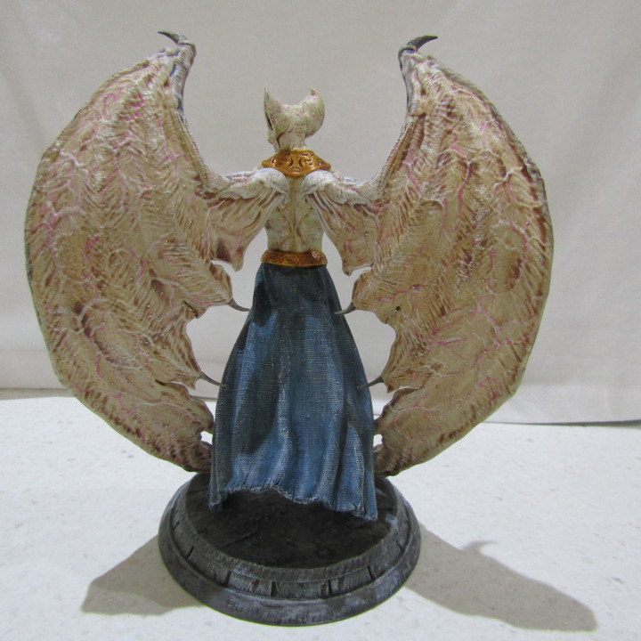 3D Print of Vampire Lord (2 sizes included) by bradk77