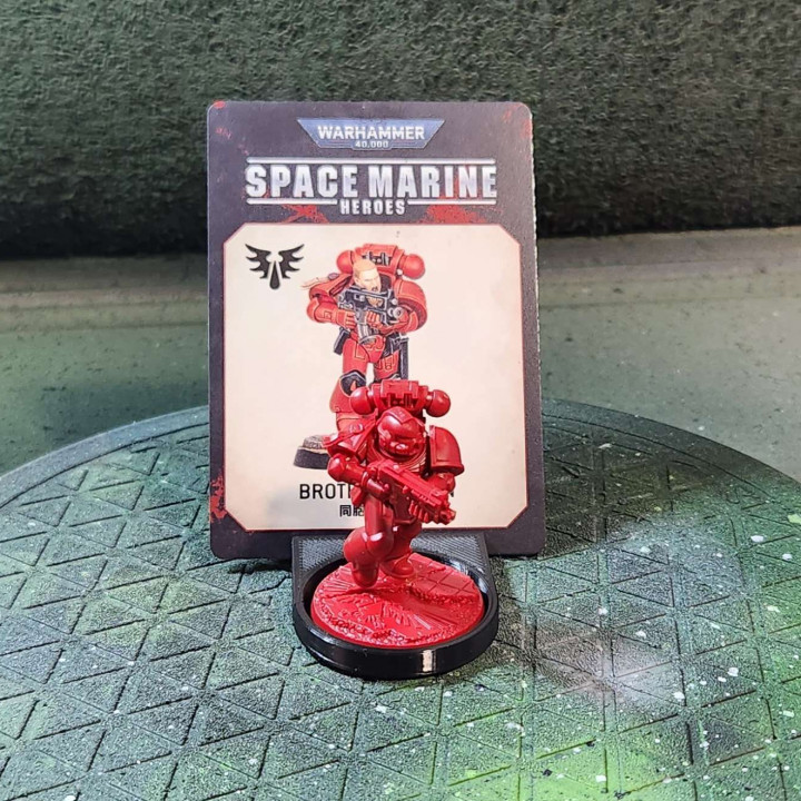 3D Printable display stand for 32mm base with Pokémon card by Ian Robinson