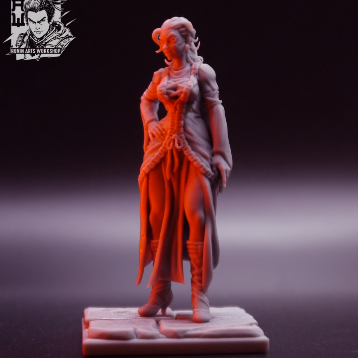 3D Printable Vampire Bride Edith by Ronin Arts Workshop