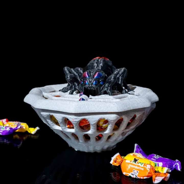 3D Printable Spider Candy Bowl by Stlflix