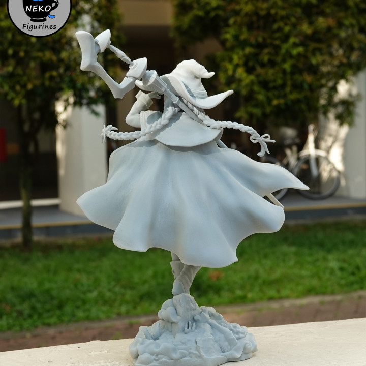 3D Printable Wandering Water Mage by Neko_Figurines