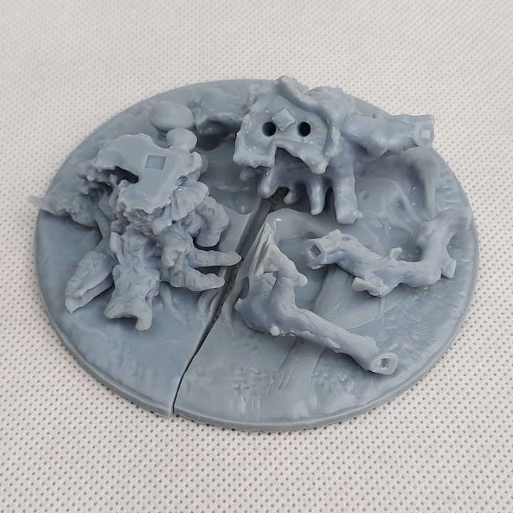 3D Printable Spider Tree by Sculpting George