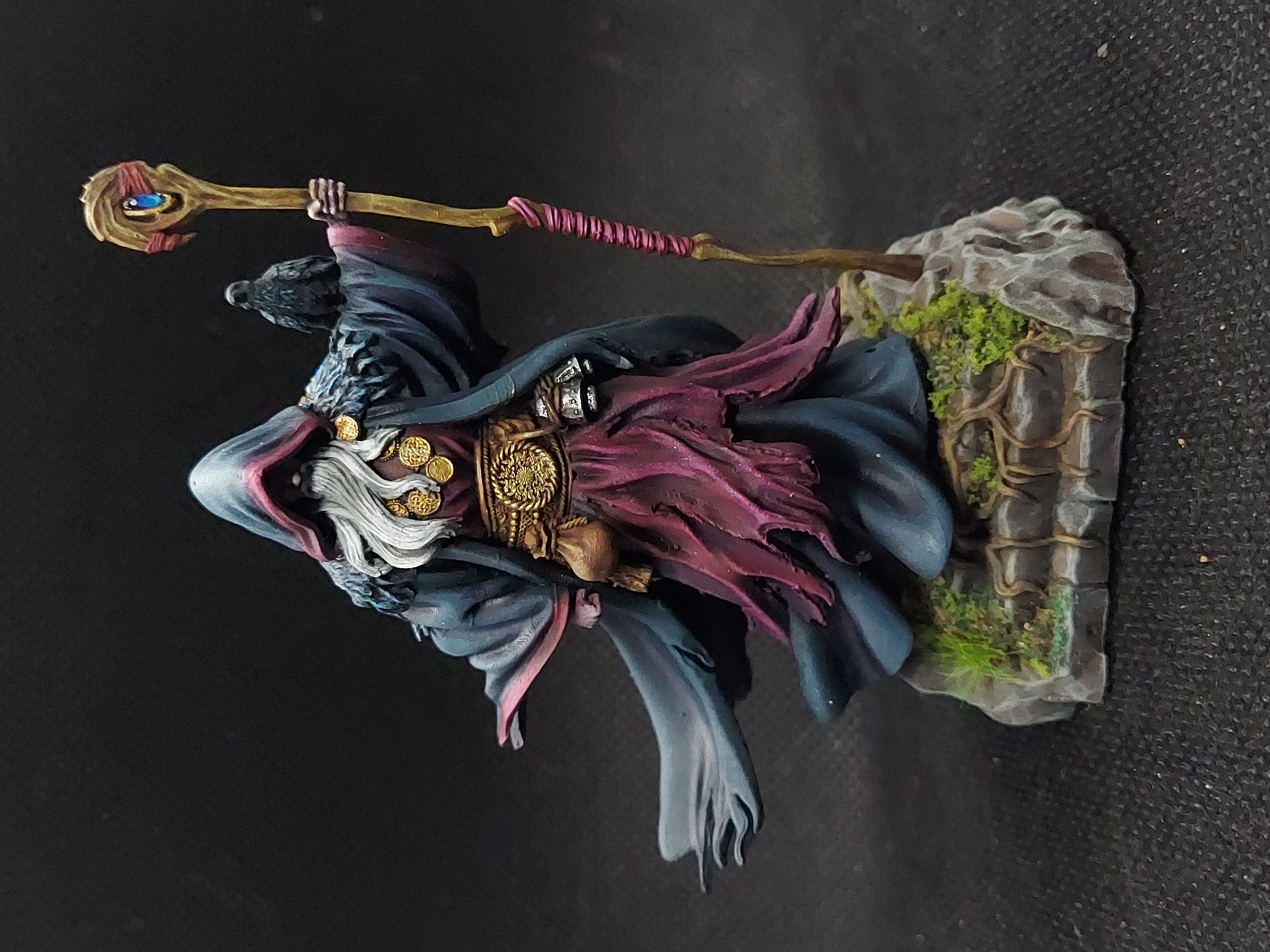 3D Printable Merlin the Wizard [presupported] by Nerikson