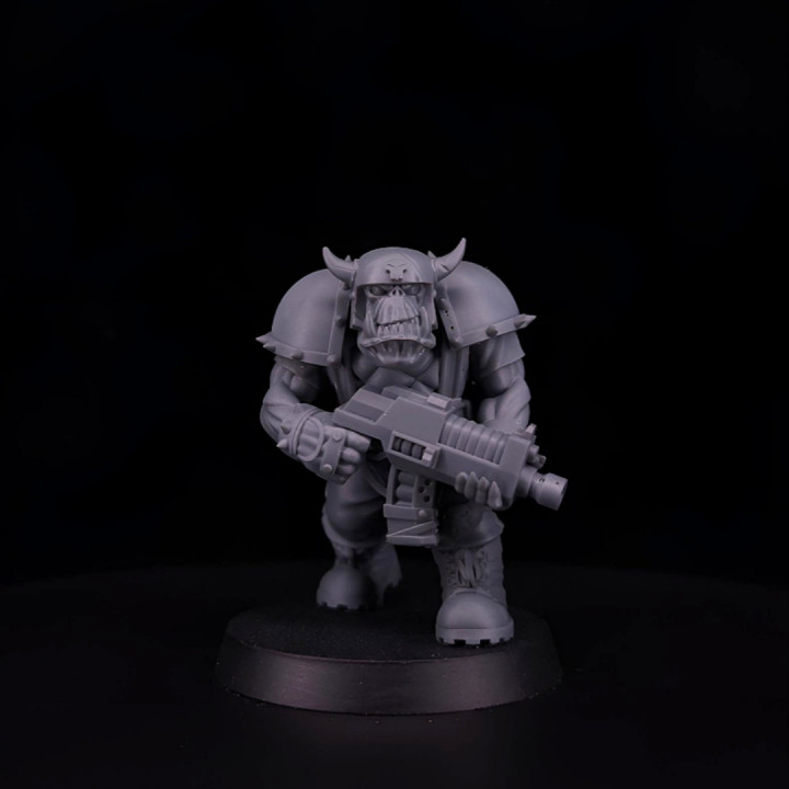 3D Printable Space Orc with Gun Walking by Hardcore Miniatures