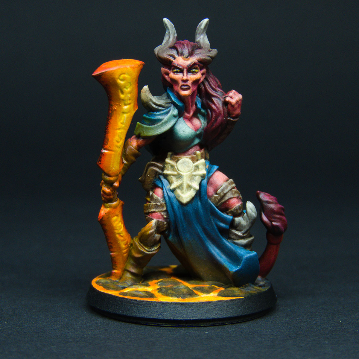 3D Printable Supportless Demonkin Female 01 by Arbiter Miniatures - by ...