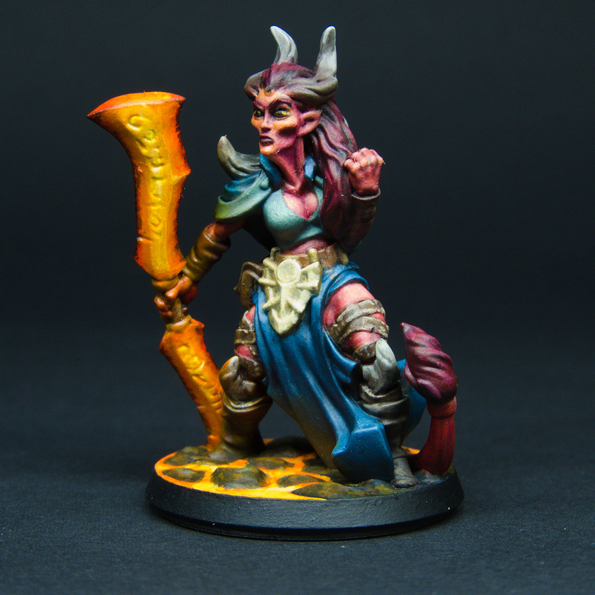 3D Printable Supportless Demonkin Female 01 by Arbiter Miniatures - by ...