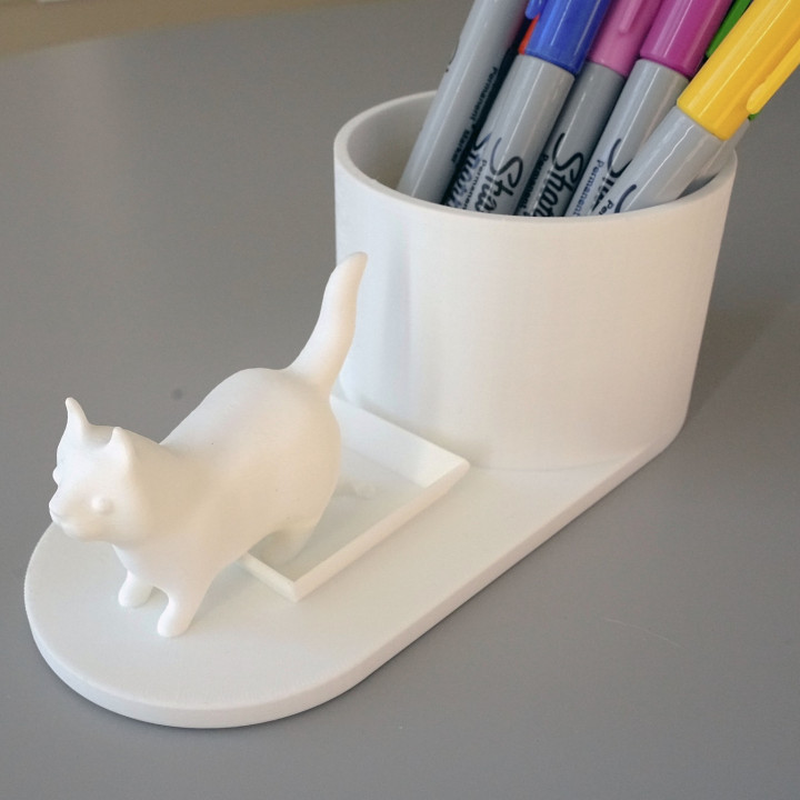 3D Printable Cat litter box pen holder by Philippe Barreaud