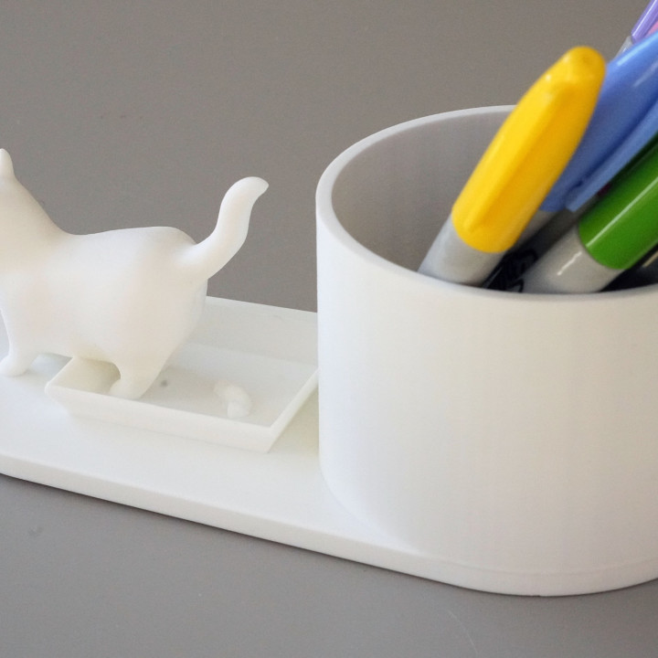 3D Printable Cat litter box pen holder by Philippe Barreaud