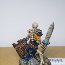 3D Printable Supportless Skeleton Sample Wooden Shield by Arbiter ...