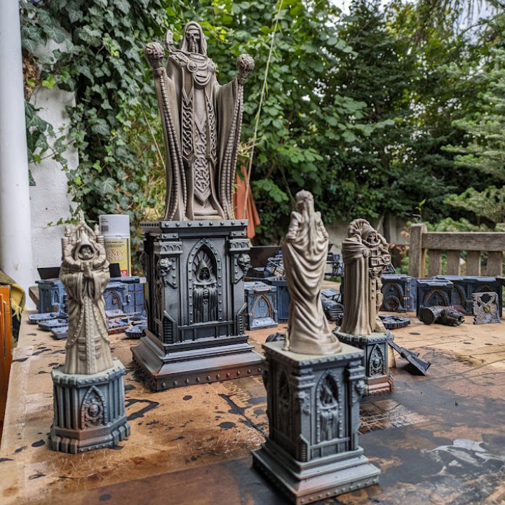 3D Printable Statues of the Iron City. by Astland