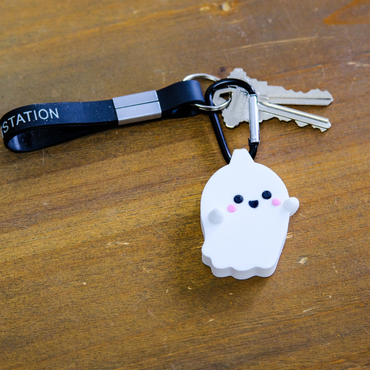 3D Printable Kawaii Ghost Keychain by Holoprops