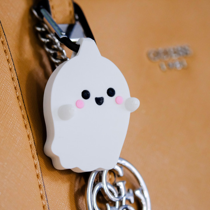 3D Printable Kawaii Ghost Keychain by Holoprops