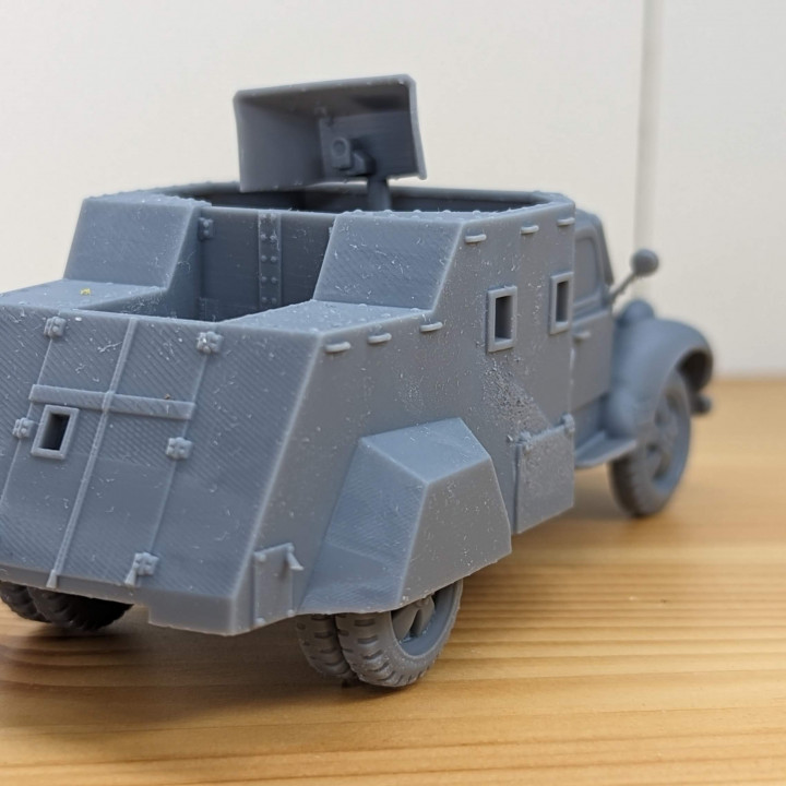 3D Printable Armoured Car Dodge Tanake (France, WW2) by Wargame3d