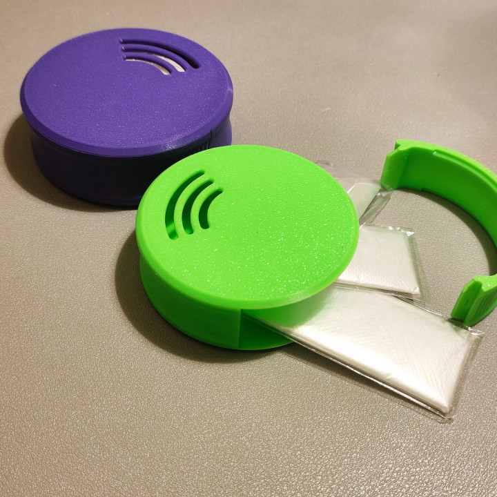 3D Printable Happy Case by MING