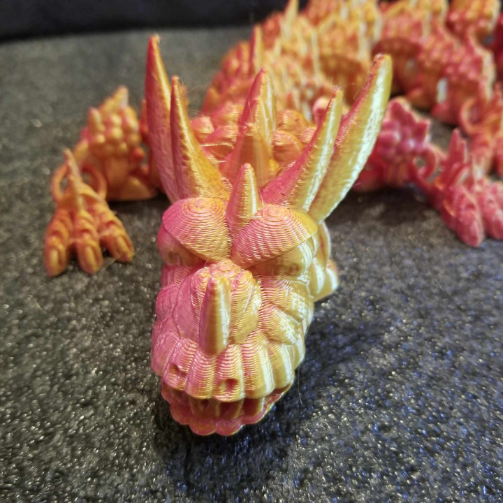 3D Printable Shakaworld3D Bumpy Crawler dragon by Shakaworld3D