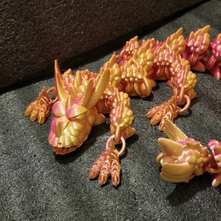 3D Printable Shakaworld3D Bumpy Crawler dragon by Shakaworld3D