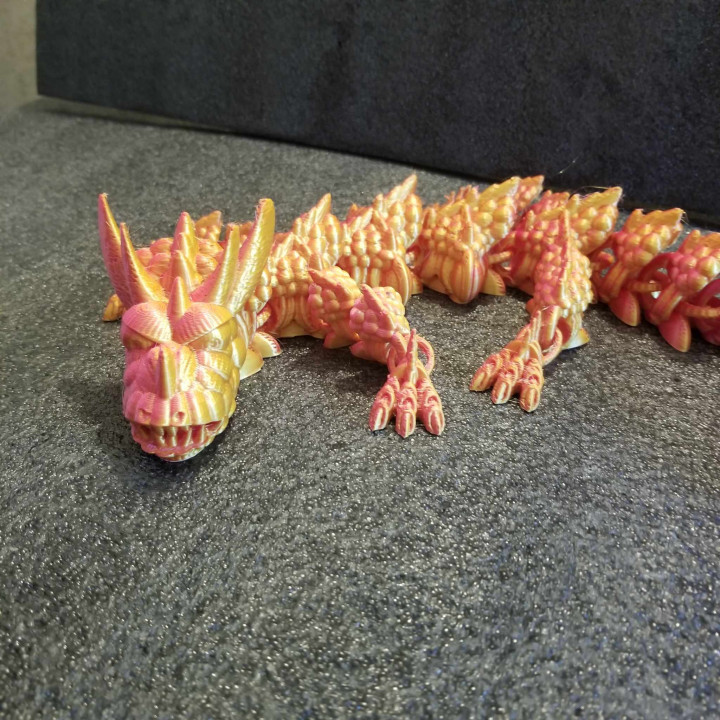 3D Printable Shakaworld3D Bumpy Crawler dragon by Shakaworld3D