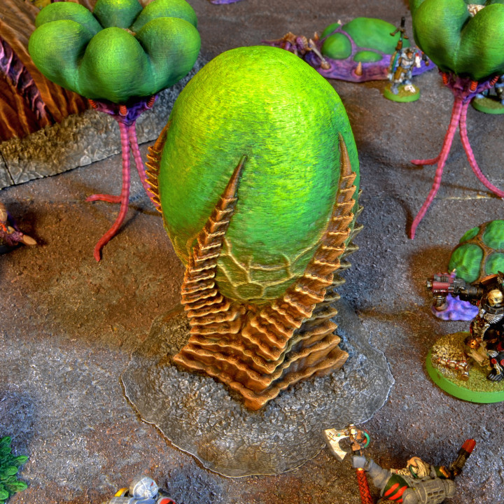 3D Printable Alien Chrysalis by Dani Amengual