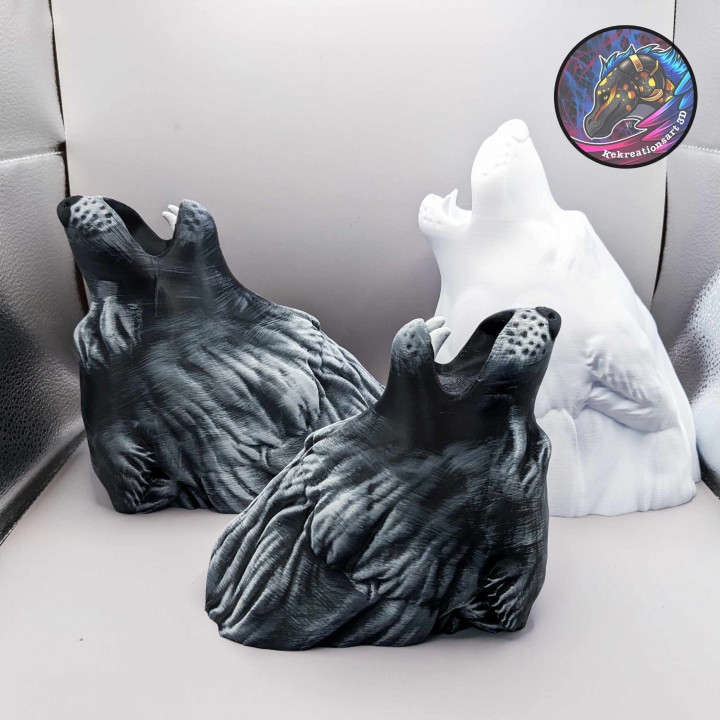 3D Printable Wolf Decor Wall Mount and Keyhanger by Kirsten M
