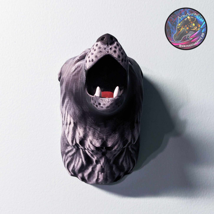 3D Printable Wolf Decor Wall Mount and Keyhanger by Kirsten M