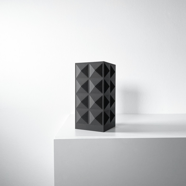 3D Printable The Orme Vase, Modern and Unique Home Decor for Dried and ...