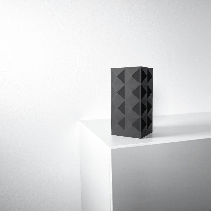 3D Printable The Orme Vase, Modern and Unique Home Decor for Dried and ...