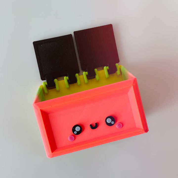 3D Printable Happy Dumpster by Layersingreen