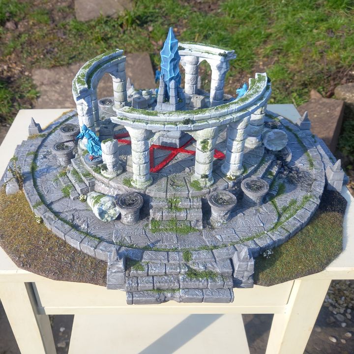 3D Print of Old Round Altar - Tabletop Terrain - 28 MM by danb8