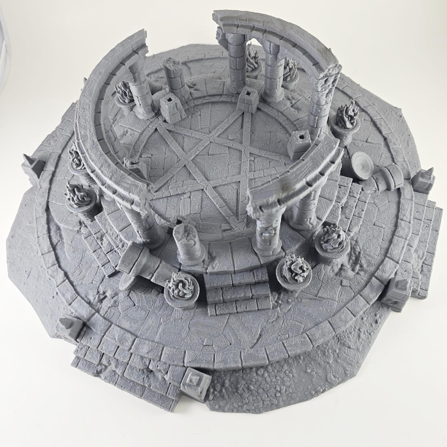 3D Printable Old Round Altar - Tabletop Terrain - 28 MM by MiniatureLand