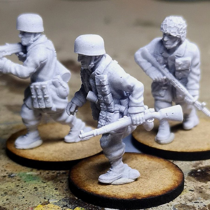 3D Printable 28mm German Fallschirmjager mixed weapons Team 1 by ...